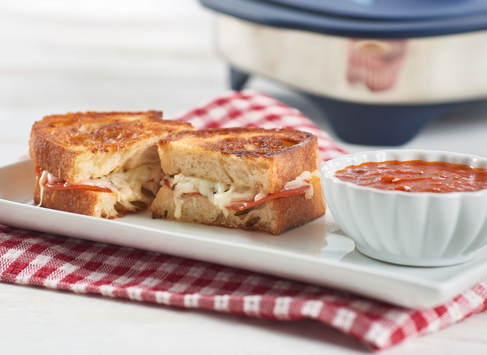 Pizza Grilled Cheese – Tupperware US