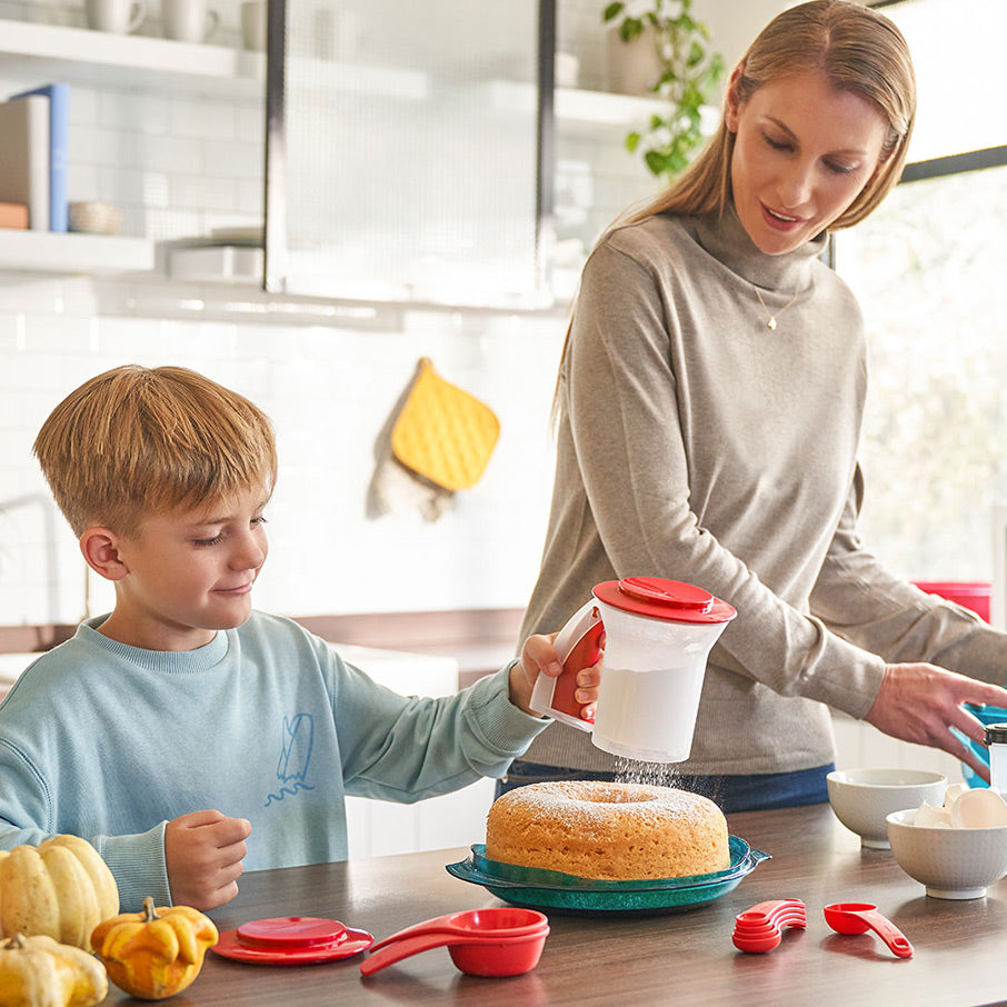 Tupperware® Sift ’N Store | Sifter and Storage Container, 8.8 oz / 250 ...